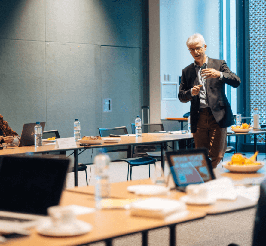 Sam Molloy Consulting - Helping organisations see clearly